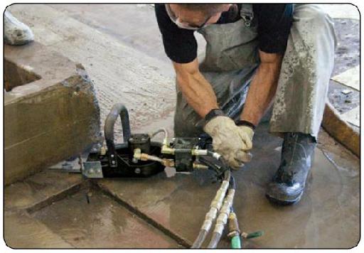 ICS 880F4-FL Flush Cut Hydraulic Concrete Saw